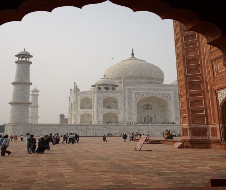 Fast-track entry into taj mahal with entrance included. - What the Reviews Say