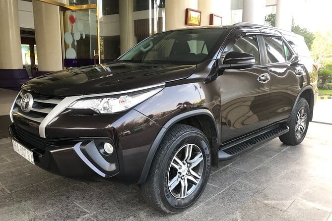 Fast Track VIP Service Tan Son Nhat Airport (Ho Chi Minh-Vietnam) - Who Should Consider This Service?