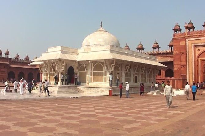 Fatehpur Sikri Guided Tour beyond routine - A Detailed Look at the Fatehpur Sikri Guided Tour