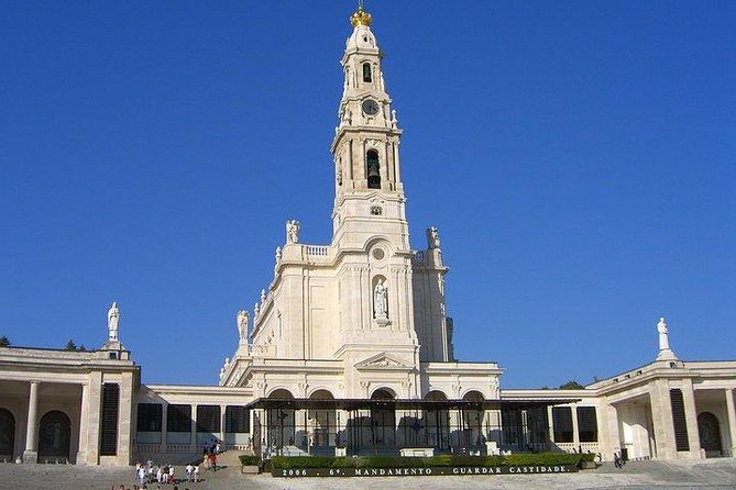 Fátima Batalha Nazaré and Óbidos Full Day Tour from Lisbon - The Sum Up