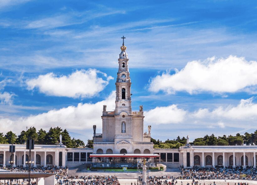 Fatima, Batalha, Nazaré and Óbidos: Private Full Day Tour - Key Points