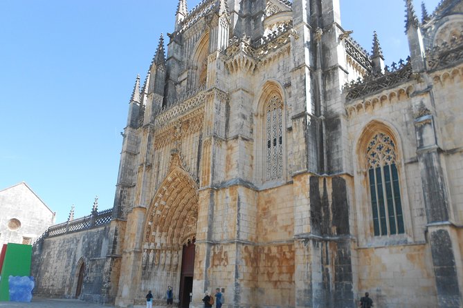 Fatima, Batalha, Nazare and Obidos Tour from Lisbon - Discovering Portugal’s Sacred Heart: Fatima