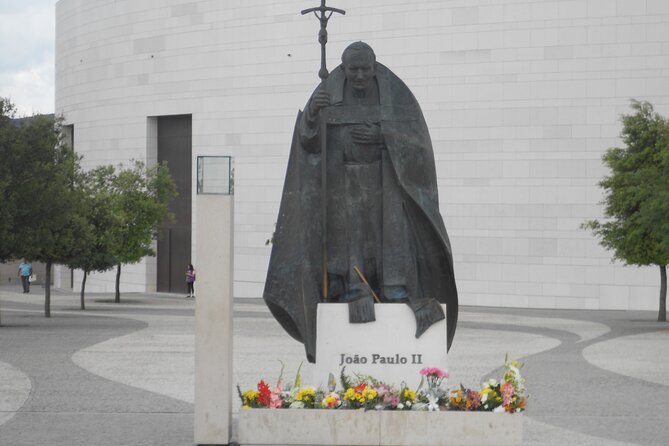 Fatima, Batalha, Nazare and Obidos Tour from Lisbon - Transportation and Practicalities
