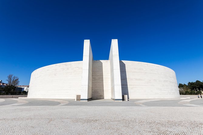 Fátima Half Day Private Tour Lisbon W/ Optional Candle Procession - Additional Considerations