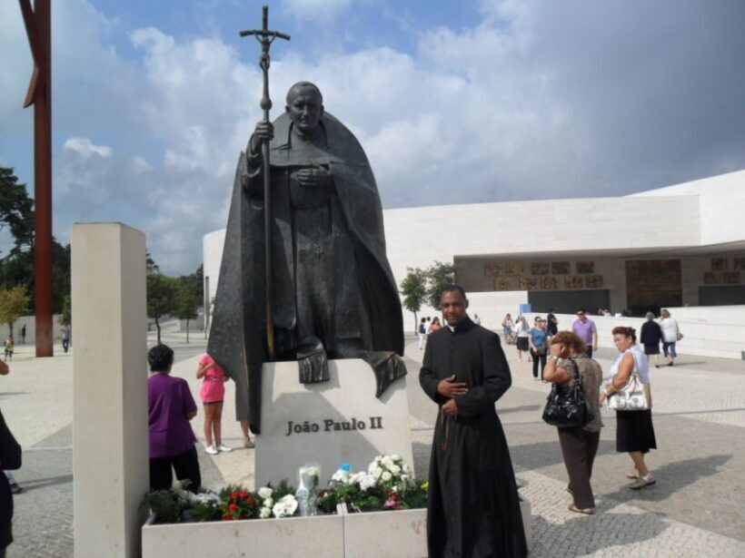 Fátima, Nazaré and Óbidos Small-Group Tour from Lisbon - Key Points