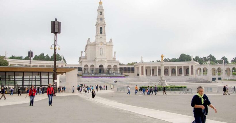 Fátima, Óbidos and the Atlantic Coast Day Tour from Lisbon - Key Points
