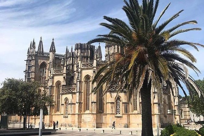 Fatima Tour + Batalha Monastery + Nazareth + Óbidos - FAQ