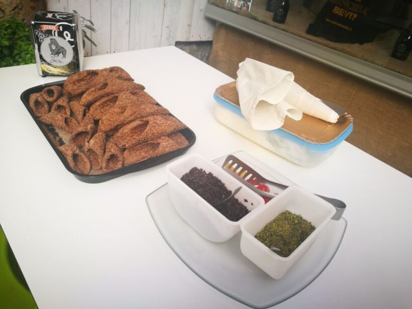 Favara: Guided Walking Tour with Cannolo and Sicilian Lunch - A Deep Dive into the Favara Tour Experience