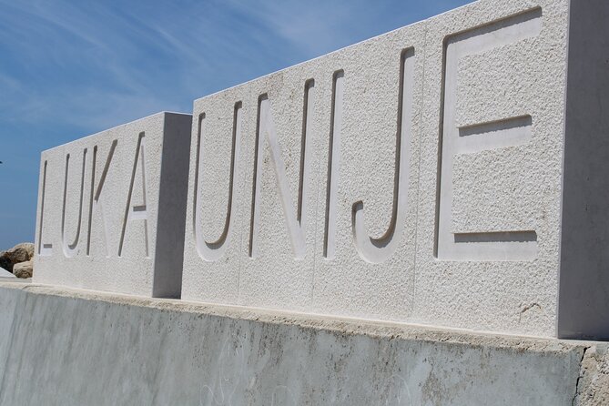 Fd boat-trip Medulin - Blue cave - Cres + lunch + dolphin search - FAQ