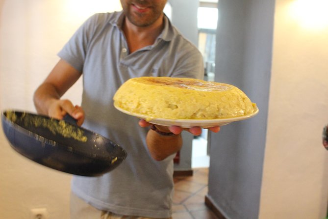 Feed the Fire Cordoba Cooking Class & Market Tour - Logistics and Accessibility Features