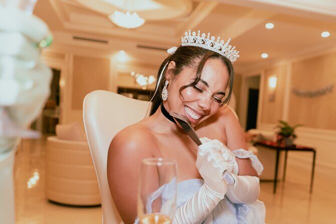 Feel Like a Star: Nighttime Paparazzi Flash Photoshoot - FAQ