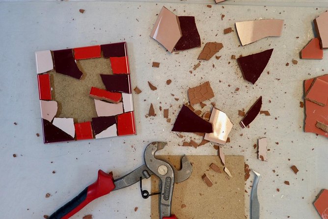 Feel like Gaudí: Barcelona Mosaic Workshop with Tour - FAQ