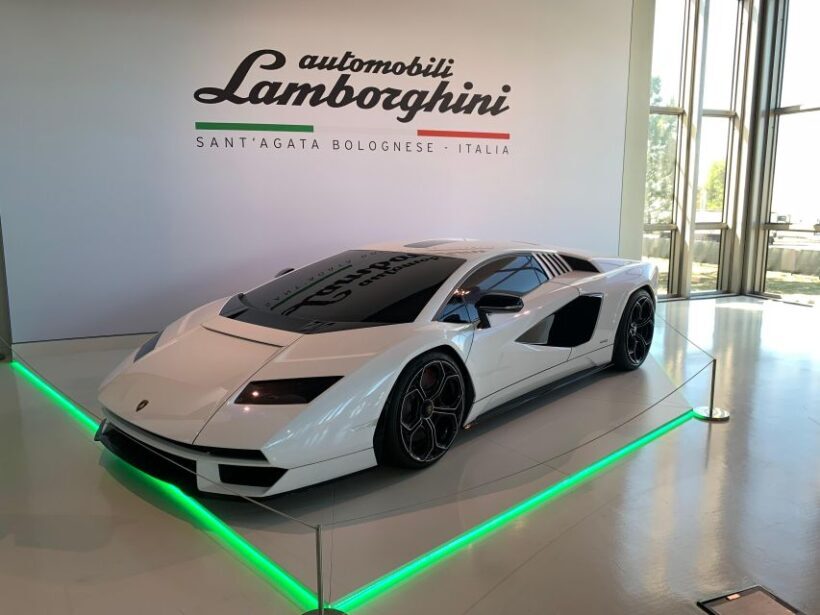 Ferrari Lamborghini Museums - Pagani Museum Factory - Lunch - Key Points