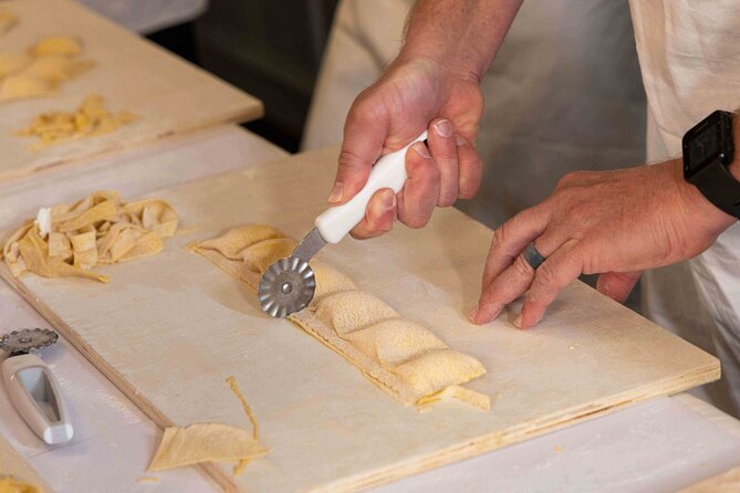 Fettuccine Ravioli and Tiramisu Cooking Class in Rome - The Location and Accessibility
