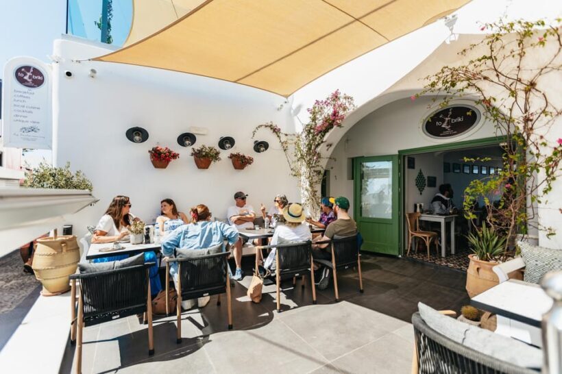 Fira: Guided Foodie Walking Tour with Tastings - Souvlaki and Main Course