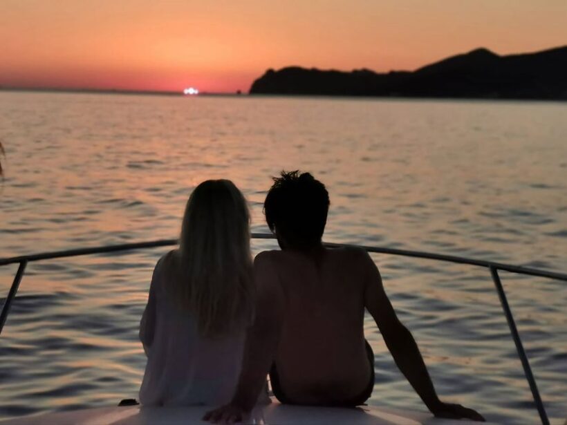 Fira: Private Day Cruise with BBQ, Drinks, & Hot Springs - The Itinerary in Detail: What to Expect on Your Private Santorini Cruise