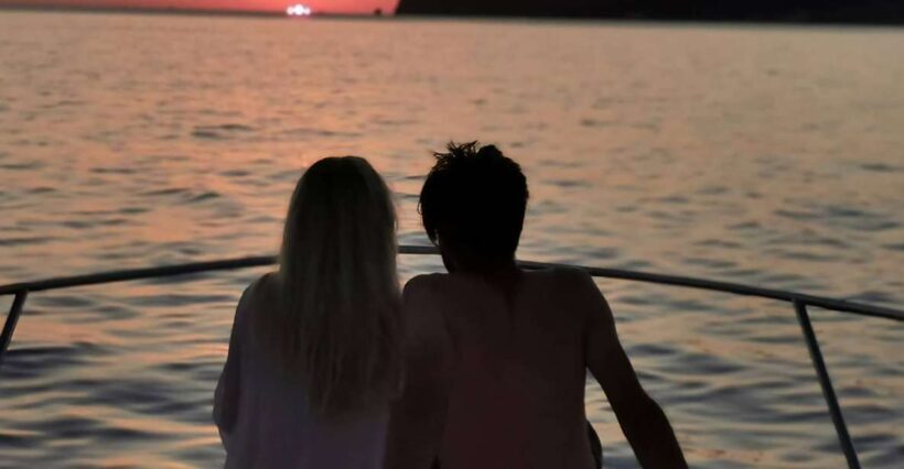 Fira: Private Sunset Cruise with BBQ, Drinks and Hot Springs - Key Points