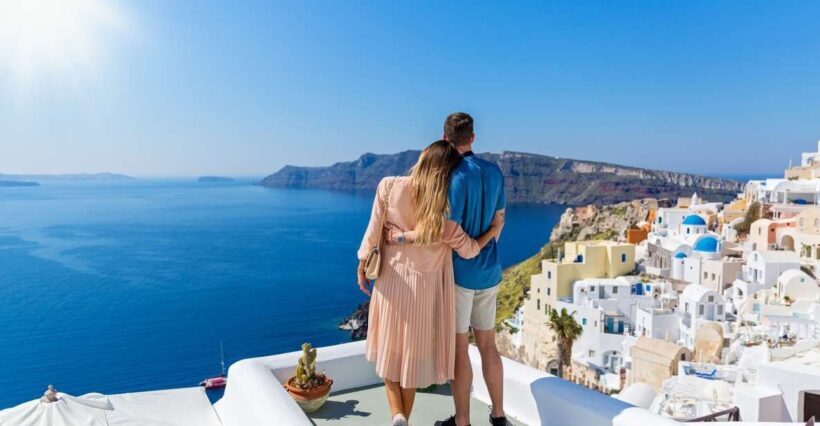 Fira: Traditional Villages Guided Day Trip with Oia Sunset - The Itinerary Breakdown