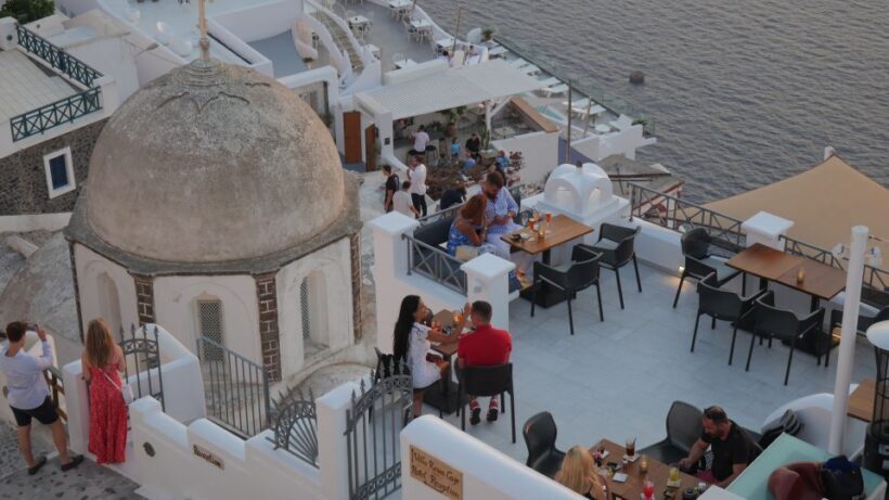 Fira: Walking Tour with Cable Car Ride - What to Expect on the Tour