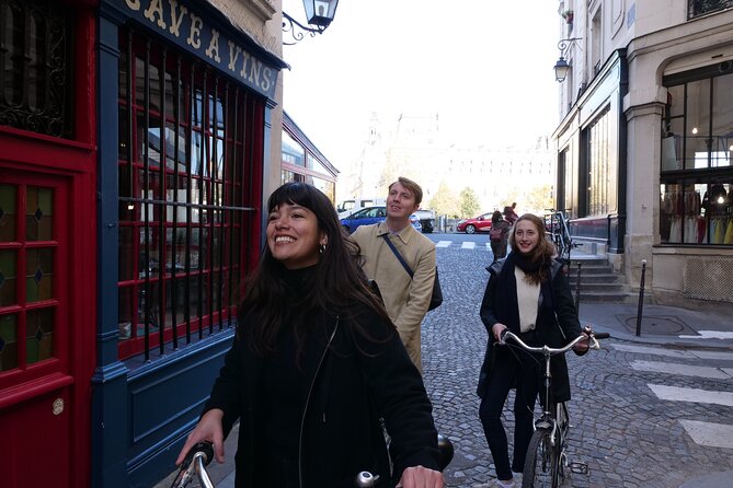 First-Day in Paris --Private Day Tour of Iconic Sights + Flavors - Marveling at the Iconic Eiffel Tower