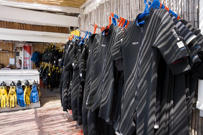 First dive test + photo and video service with operator - Who Should Consider This Tour?