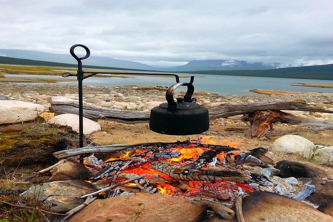 Fishing from shore - Discover the Charm of Shore Fishing in Tromsø