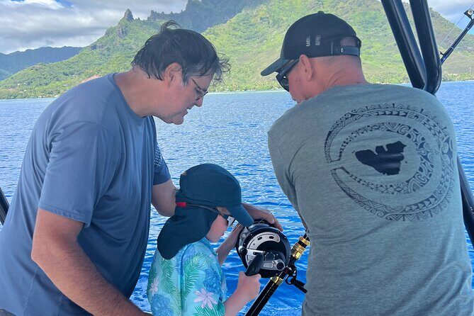 Fishing trip to Moorea full day with lunch - FAQ
