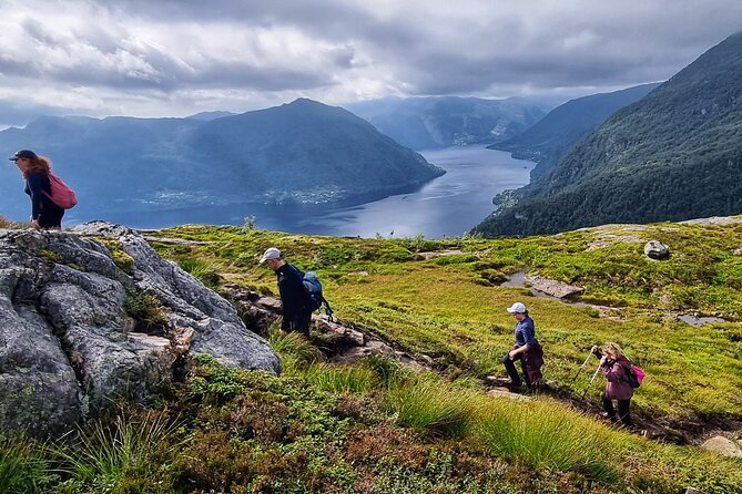 Fjord Hiking - Public Tour - Included Services