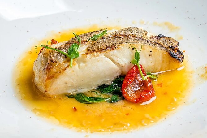 Flamenco Show & Special Menu at Torres Bermejas in Madrid - Dining Options at Torres Bermejas