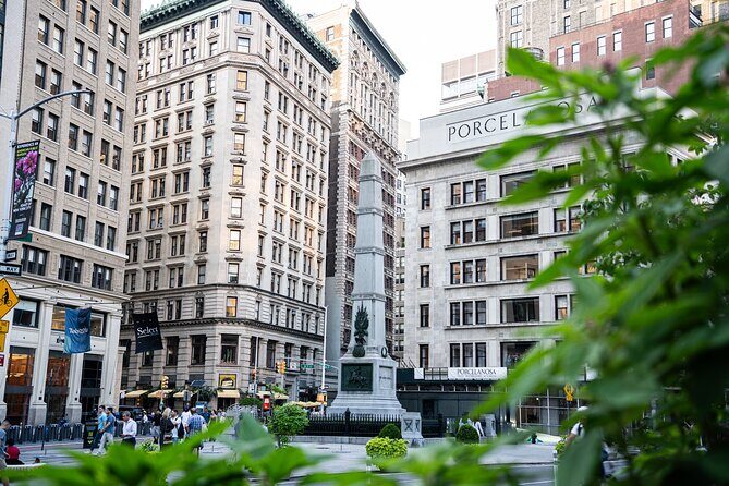 Flatiron Gilded Age Walking Tour: Architecture, Scandals, & Food - The Sum Up