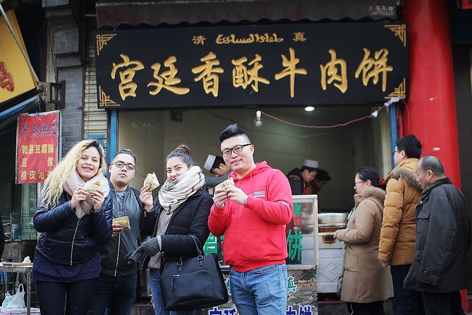Flavors of Flushing: Exploring New Yorks Biggest Chinatown - Exploring the Bustling Streets and Markets