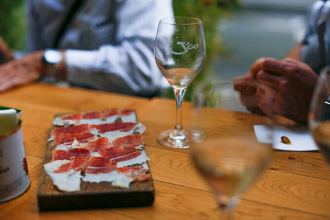 Flavors of Paris Original Tour - Taste Delightful Wines