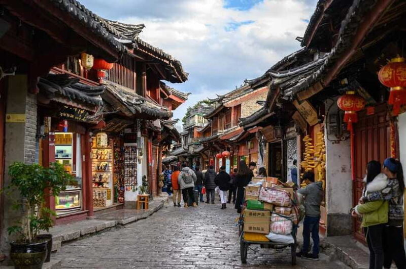 Flexible Lijiang City Highlights Private Day Tour with Lunch - The Practical Side: Transport, Timing, and Value