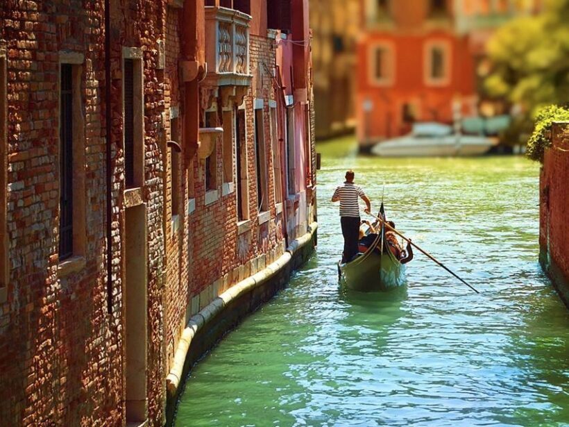 Float Privately: Gondola Tour of Peggy Guggenheim - Authenticity and Value