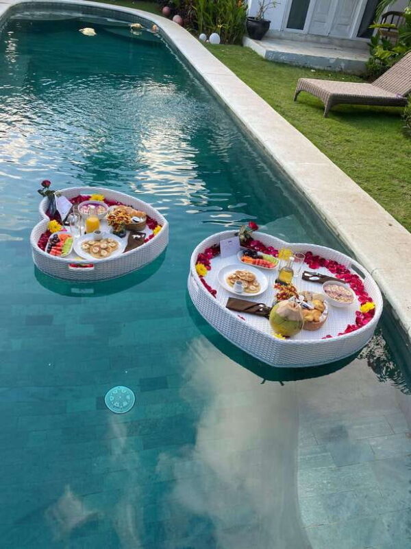 Floating Breakfast Delivery in Bali: International Breakfast - The Itinerary: No Travel, Just Relaxation