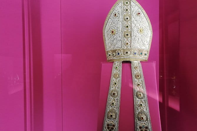 Florence: 1.5 hour Medici Chapels monolingual small-group guided tour - The New Sagresty