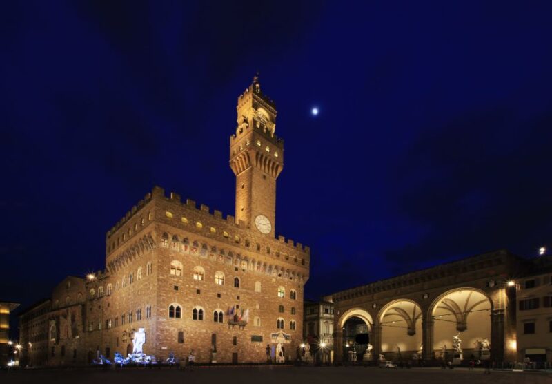 Florence at Night Bike Tour with Wine and Aperitivo Picnic - Key Points