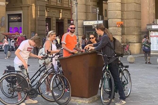 Florence by Bike: A Guided Tour of the City's Highlights - Tour Logistics and Amenities