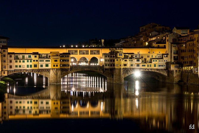 Florence By Night 2-hour Walking Experience - Exploring Florences Landmarks at Night