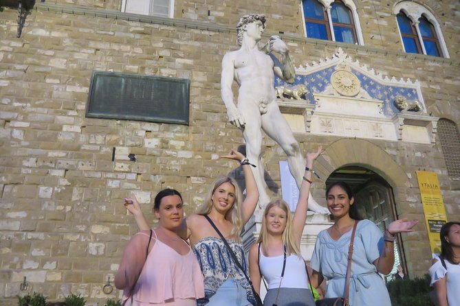 Florence by Night With Aperitivo - Exploring Iconic Landmarks After Dark