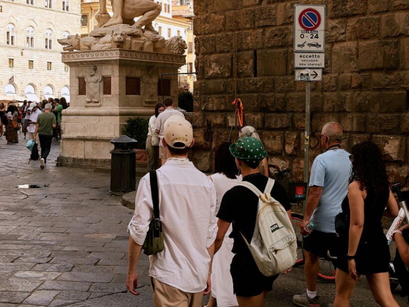 Florence: City Highlights Walking Tour + Wine Windows Option - The Sum Up