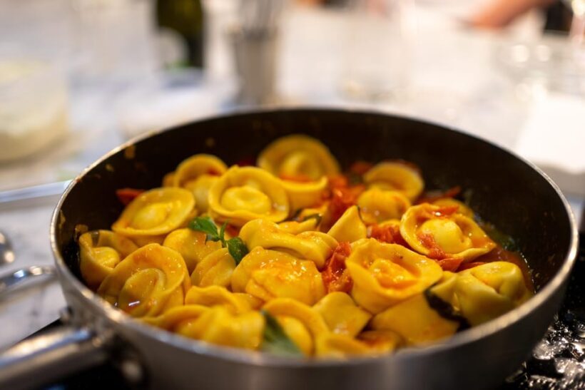 Florence: Cooking Class with Local Food Market Tour - Key Points