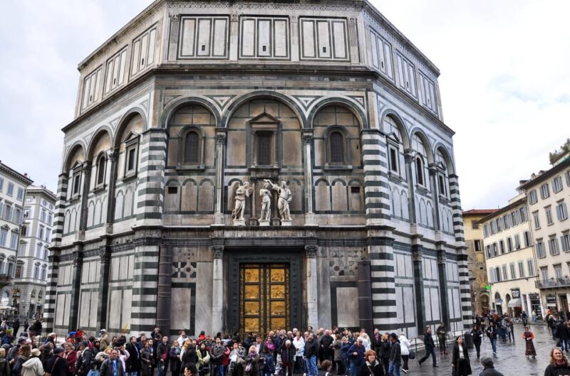 Florence: (French) Walking Tour with a licensed guide - Key Points