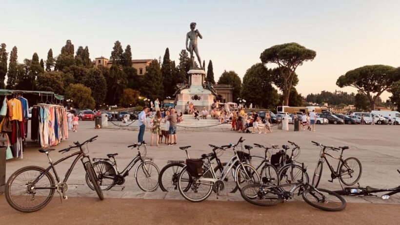 Florence: Guided Bike Tour with Piazzale Michelangelo - Key Points