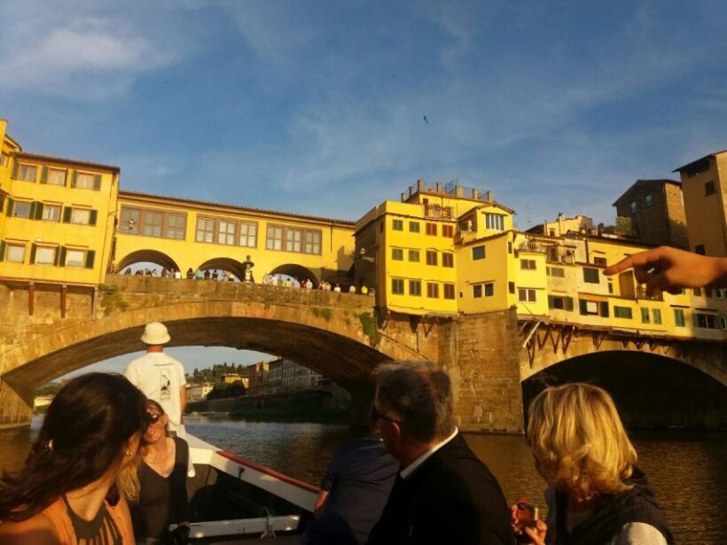 Florence: Guided Gondola Boat Tour with a Glass of Wine - A Detailed Look at the Experience