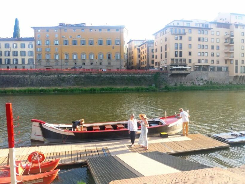 Florence: Guided Gondola Boat Tour with a Glass of Wine - FAQ