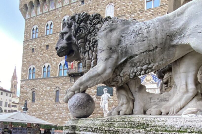 Florence historical centre and legends tour for small groups - What Makes This Tour Stand Out?
