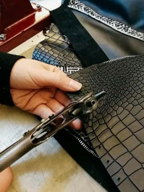 Florence: Leather Wallet-Making Workshop with Coffee - Experience Overview
