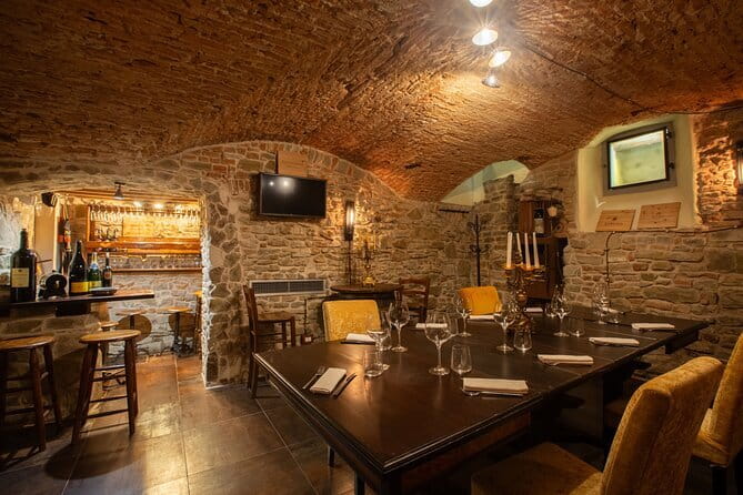 Florence Luxury Wine Tasting Experience and cold cuts & sommelier - What Makes This Tour Stand Out