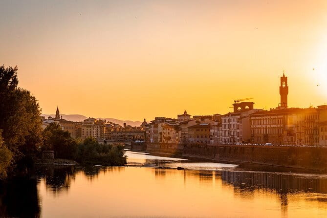 Florence Night Bike Tour with Wine and Aperitivo Picnic included - The Experience in Context: Value and Practicality